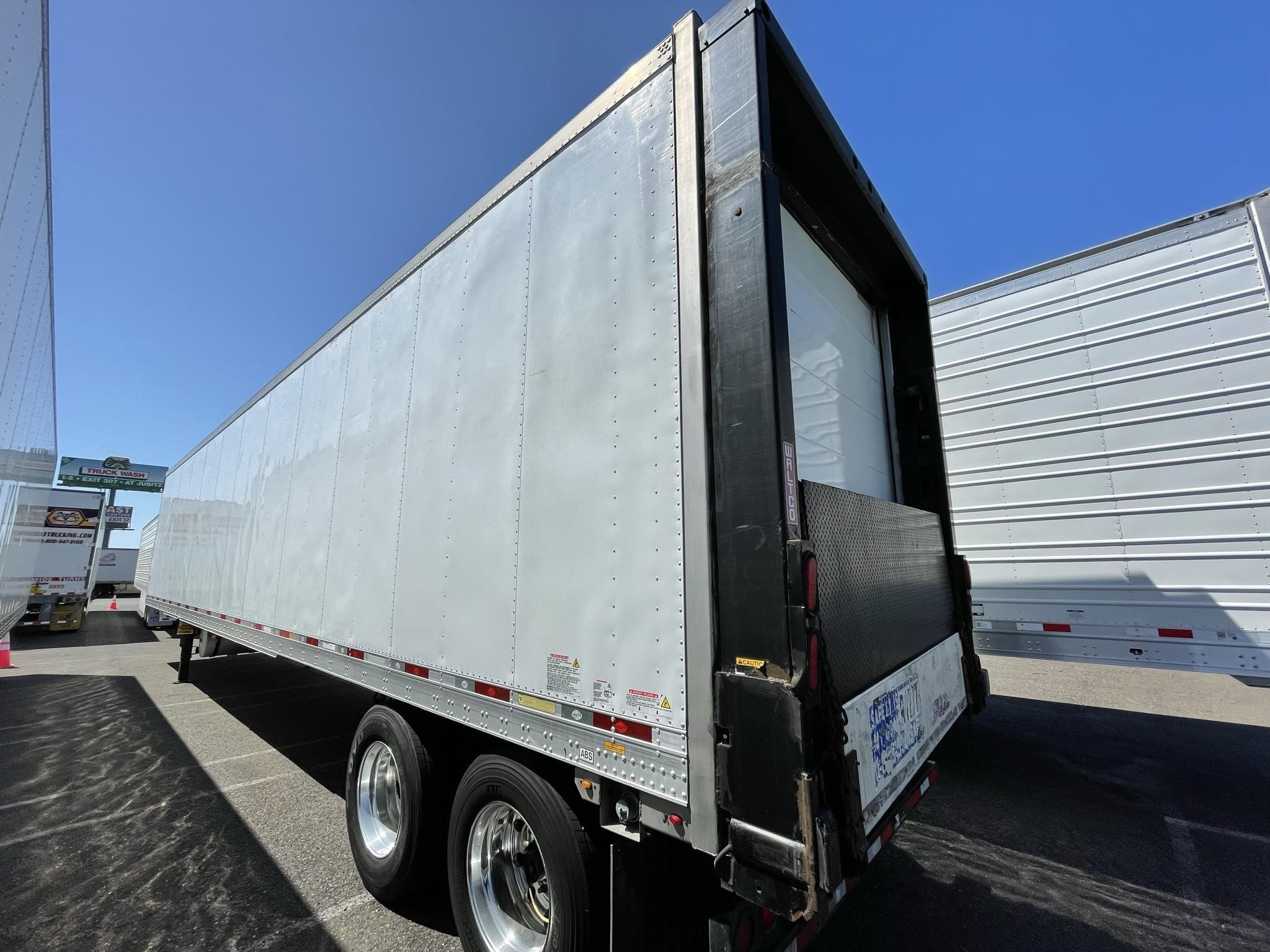 2013 UTILITY 48' REEFER - Coast Hyundai Trailer